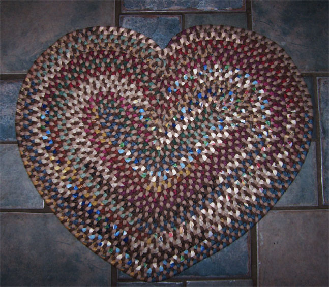 Rugs & Houseware :: Mayflower Heart Rug - 27"